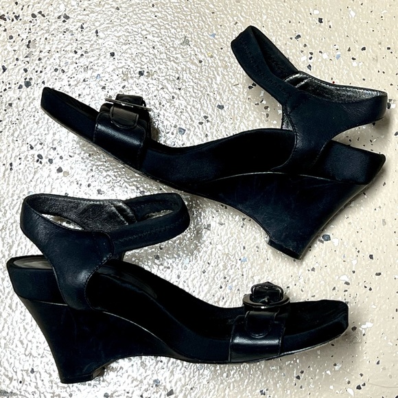 Taryn Rose | Shoes | Taryn Rose Wedge Sandals 7m Leather Neoprene Black ...